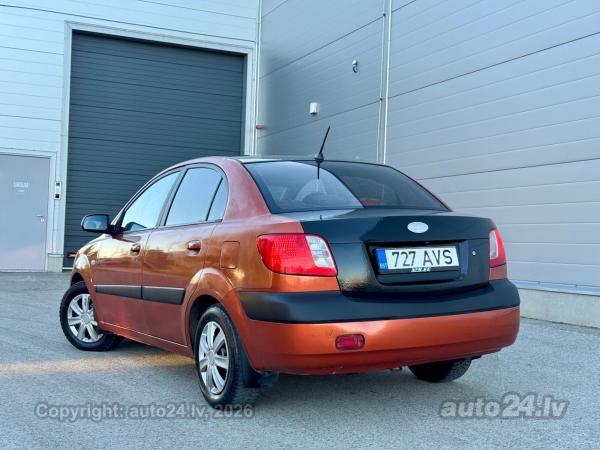Kia Rio 2005 Tallina vietnē Oranžs Kia Rio 2005 Tallina, ar dzinēja tilpumu 1.40 L un nobraukumu 239 tūkst. km par 800 €, foto 4 vietnē AUTOMOTO.COM.LV