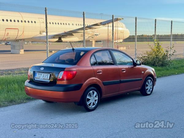 Kia Rio 2005 Tallina vietnē Oranžs Kia Rio 2005 Tallina, ar dzinēja tilpumu 1.40 L un nobraukumu 239 tūkst. km par 800 €, foto 5 vietnē AUTOMOTO.COM.LV