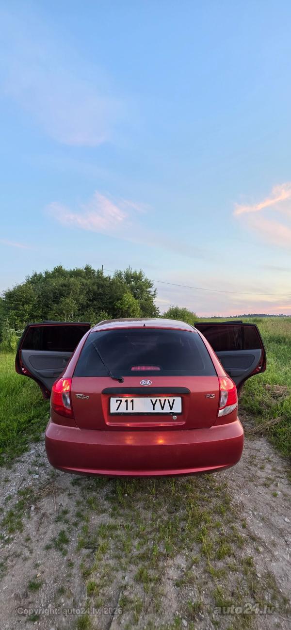 Sarkans Kia Rio 2003 Tallina, ar dzinēja tilpumu 1.30 L un nobraukumu 117 tūkst. km par 1999 €, foto 1 vietnē AUTOMOTO.COM.LV