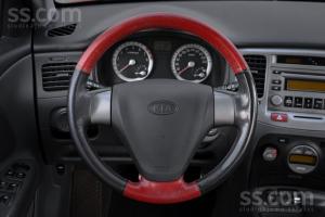 Red Kia Rio 2005 in Riga, with an engine capacity of 1.60 L and mileage of 113 thousand km for 2950 €, photo 19 on AUTOMOTO.COM.LV