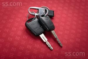 Red Kia Rio 2005 in Riga, with an engine capacity of 1.60 L and mileage of 113 thousand km for 2950 €, photo 25 on AUTOMOTO.COM.LV