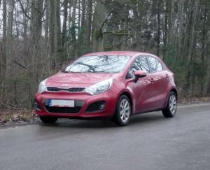 Red Kia Rio 2012 in Kaisiadorys, with an engine capacity of 1.12 L and mileage of 480 thousand km for 1950 €, photo 2 on AUTOMOTO.COM.LV