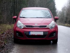 Red Kia Rio 2012 in Kaisiadorys, with an engine capacity of 1.12 L and mileage of 480 thousand km for 1950 €, photo 4 on AUTOMOTO.COM.LV