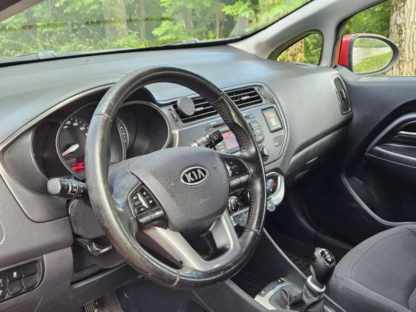 Sarkans Kia Rio 2012 Kaišiadorys, ar dzinēja tilpumu 1.12 L un nobraukumu 481 tūkst. km par 1850 €, foto 7 vietnē AUTOMOTO.COM.LV