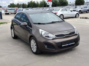 Sarkans Kia Rio 2012 Šauļi, ar dzinēja tilpumu 1.10 L un nobraukumu 270 tūkst. km par 4150 €, foto  vietnē AUTOMOTO.COM.LV