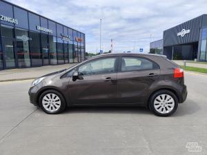 Red Kia Rio 2012 in Siauliai, with an engine capacity of 1.10 L and mileage of 270 thousand km for 4150 €, photo 9 on AUTOMOTO.COM.LV