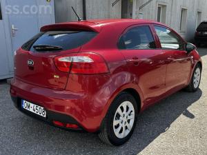 Sarkans Kia Rio 2013 Daugavpils, ar dzinēja tilpumu 1.20 L un nobraukumu 0 tūkst. km par 3850 €, foto 7 vietnē AUTOMOTO.COM.LV