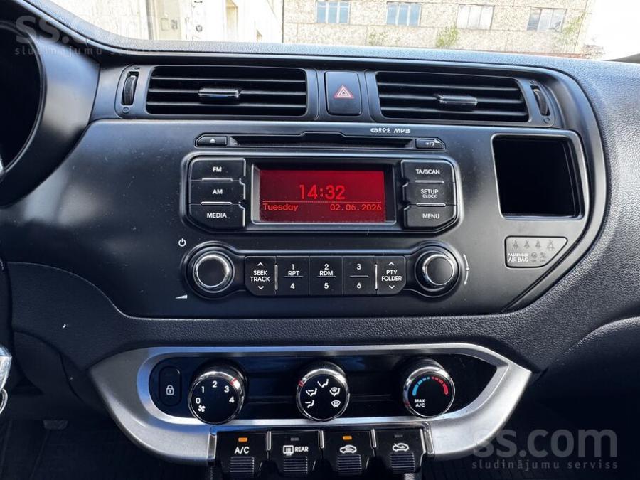 Sarkans Kia Rio 2013 Daugavpils, ar dzinēja tilpumu 1.20 L un nobraukumu 0 tūkst. km par 3850 €, foto 17 vietnē AUTOMOTO.COM.LV