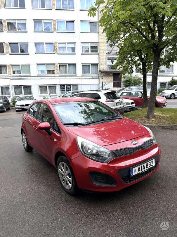 Sarkans Kia Rio 2014 Viļņa, ar dzinēja tilpumu 1.12 L un nobraukumu 175 tūkst. km par 2300 €, foto 2 vietnē AUTOMOTO.COM.LV
