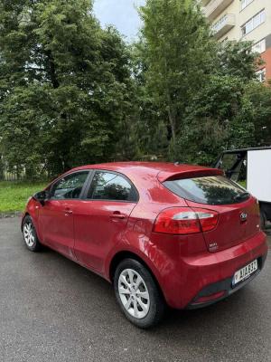 Sarkans Kia Rio 2014 Viļņa, ar dzinēja tilpumu 1.12 L un nobraukumu 175 tūkst. km par 2300 €, foto 5 vietnē AUTOMOTO.COM.LV