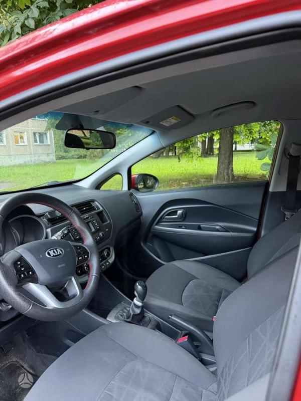 Sarkans Kia Rio 2014 Viļņa, ar dzinēja tilpumu 1.12 L un nobraukumu 175 tūkst. km par 2300 €, foto 6 vietnē AUTOMOTO.COM.LV