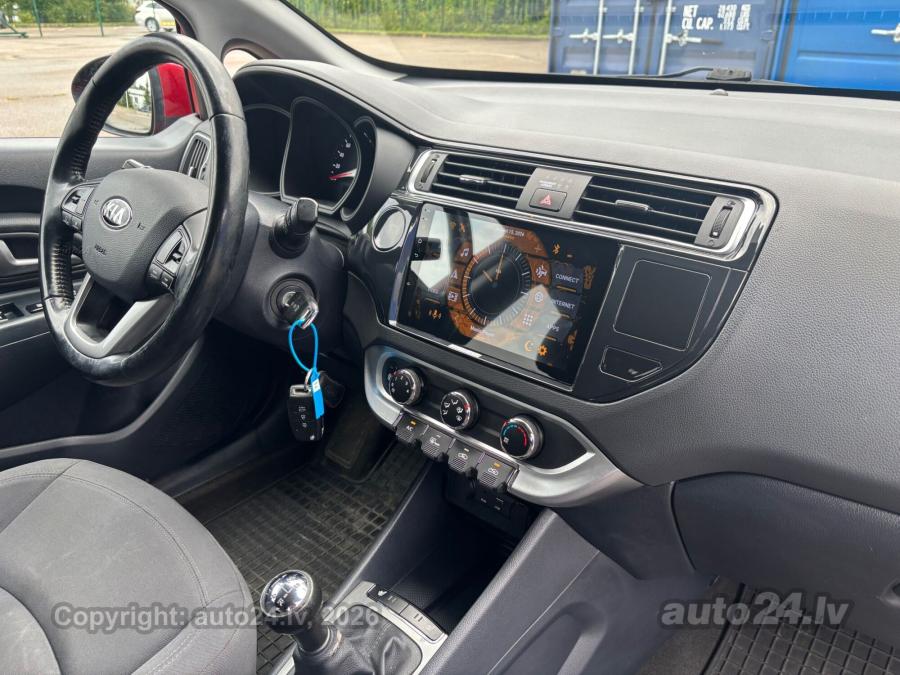 Red Kia Rio 2015 in Paide, with an engine capacity of 1.20 L and mileage of 47 thousand km for 6490 €, photo 9 on AUTOMOTO.COM.LV
