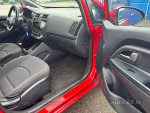 Red Kia Rio 2015 in Paide, with an engine capacity of 1.20 L and mileage of 47 thousand km for 6490 €, photo 10 on AUTOMOTO.COM.LV