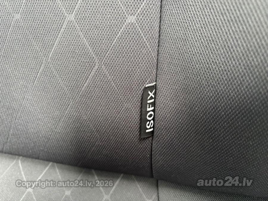 Sarkans Kia Rio 2015 Paide, ar dzinēja tilpumu 1.20 L un nobraukumu 47 tūkst. km par 6490 €, foto 23 vietnē AUTOMOTO.COM.LV