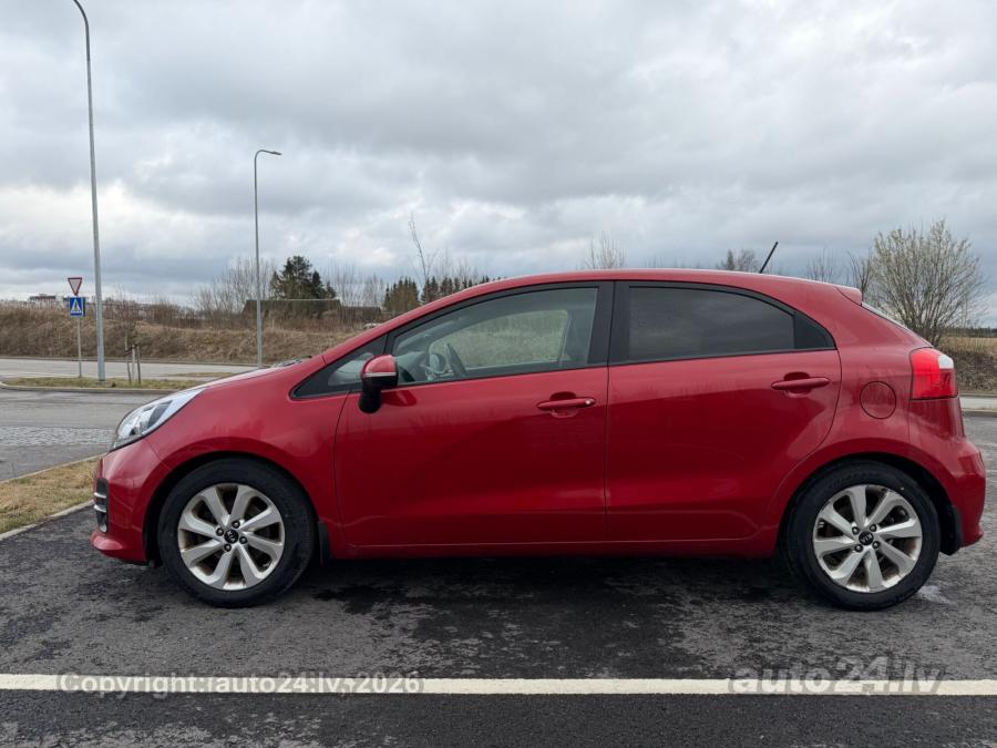 Red Kia Rio 2016 in Tartu, with an engine capacity of 1.40 L and mileage of 132 thousand km for 7500 €, photo 3 on AUTOMOTO.COM.LV