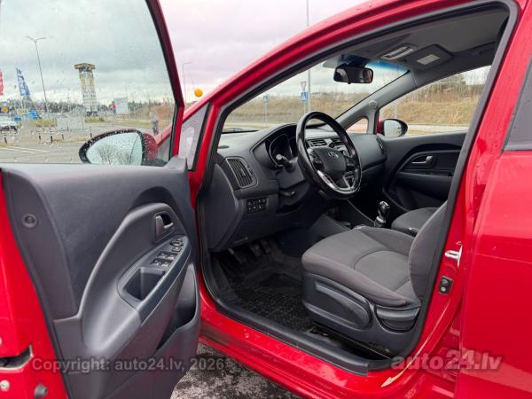 Sarkans Kia Rio 2016 Tartu, ar dzinēja tilpumu 1.40 L un nobraukumu 132 tūkst. km par 7500 €, foto 9 vietnē AUTOMOTO.COM.LV