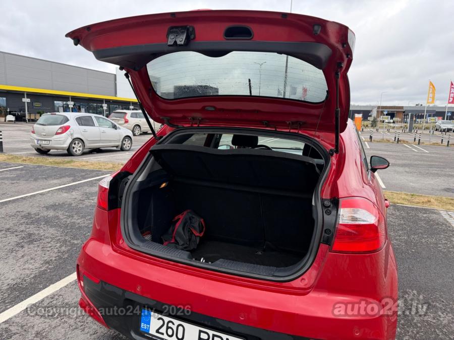Red Kia Rio 2016 in Tartu, with an engine capacity of 1.40 L and mileage of 132 thousand km for 7500 €, photo 11 on AUTOMOTO.COM.LV