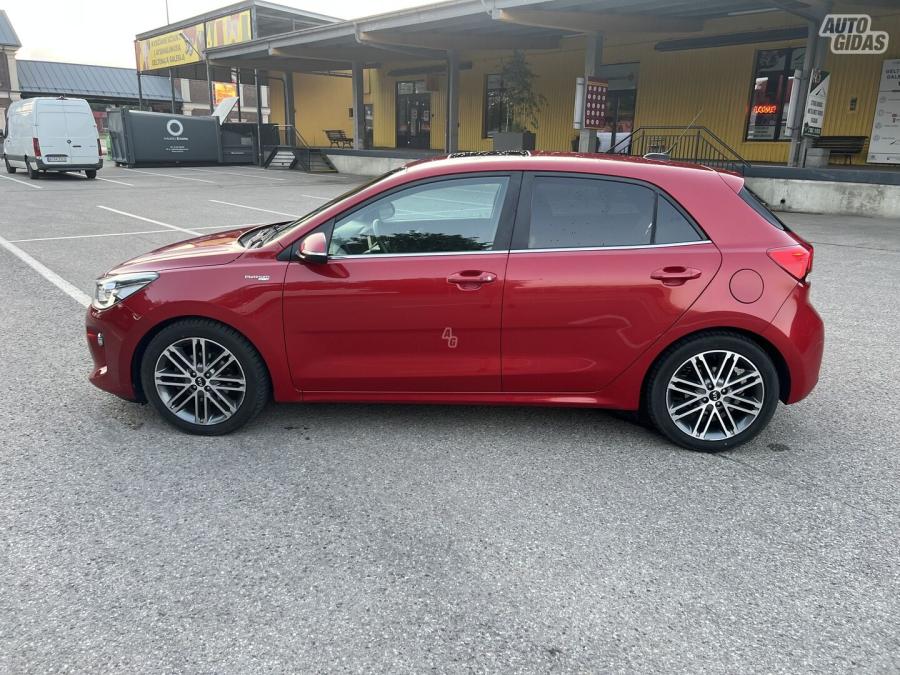 Red Kia Rio 2017 in Kaunas, with an engine capacity of 1.00 L and mileage of 87 thousand km for 10600 €, photo 3 on AUTOMOTO.COM.LV