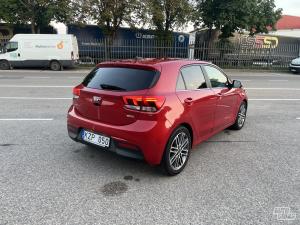 Red Kia Rio 2017 in Kaunas, with an engine capacity of 1.00 L and mileage of 87 thousand km for 10600 €, photo 6 on AUTOMOTO.COM.LV