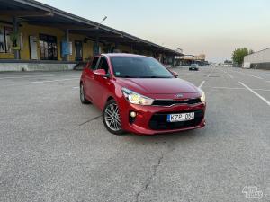 Red Kia Rio 2017 in Kaunas, with an engine capacity of 1.00 L and mileage of 87 thousand km for 10600 €, photo 8 on AUTOMOTO.COM.LV