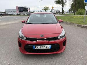 Red Kia Rio 2017 in Taurage, with an engine capacity of 1.40 L and mileage of 279 thousand km for 3450 €, photo 7 on AUTOMOTO.COM.LV