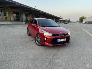 Red Kia Rio 2017 in Kaunas, with an engine capacity of 1.00 L and mileage of 87 thousand km for 9999 €, photo 9 on AUTOMOTO.COM.LV