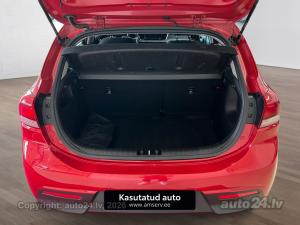 Red Kia Rio 2021 in Parnu, with an engine capacity of 1.00 L and mileage of 67 thousand km for 11290 €, photo 11 on AUTOMOTO.COM.LV