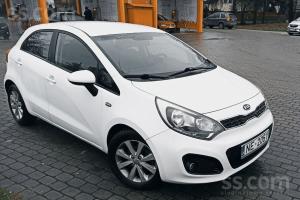 White Kia Rio 2011 in Riga, with an engine capacity of 1.40 L and mileage of 135 thousand km for 3550 €, photo 3 on AUTOMOTO.COM.LV