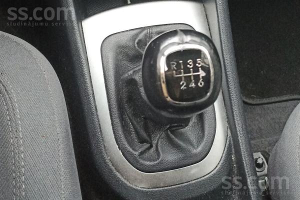 Balts Kia Rio 2011 Rīga, ar dzinēja tilpumu 1.40 L un nobraukumu 135 tūkst. km par 3550 €, foto 4 vietnē AUTOMOTO.COM.LV