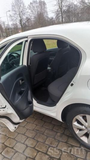 White Kia Rio 2011 in Riga, with an engine capacity of 1.40 L and mileage of 135 thousand km for 3550 €, photo 9 on AUTOMOTO.COM.LV