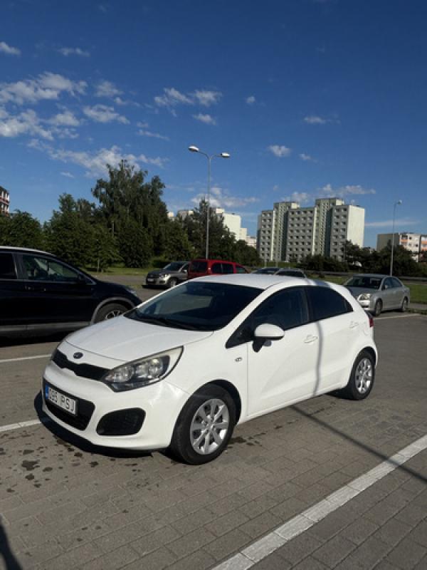 Balts Kia Rio 2012 Tallina, ar dzinēja tilpumu 1.10 L un nobraukumu 248 tūkst. km par 3300 €, foto 2 vietnē AUTOMOTO.COM.LV