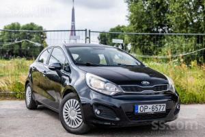 White Kia Rio 2014 in Riga, with an engine capacity of 1.20 L and mileage of 293 thousand km for 2990 €, photo 3 on AUTOMOTO.COM.LV