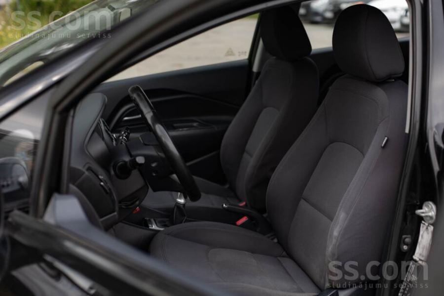 White Kia Rio 2014 in Riga, with an engine capacity of 1.20 L and mileage of 293 thousand km for 2990 €, photo 12 on AUTOMOTO.COM.LV
