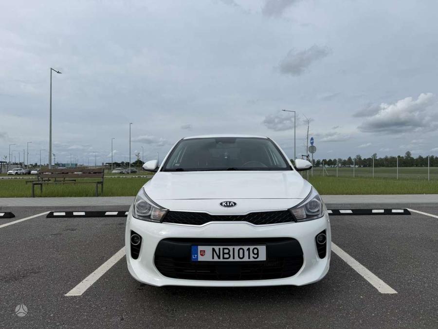 Balts Kia Rio 2017 Marijampole, ar dzinēja tilpumu 1.40 L un nobraukumu 160 tūkst. km par 7200 €, foto 3 vietnē AUTOMOTO.COM.LV