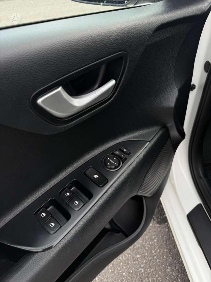 Balts Kia Rio 2017 Marijampole, ar dzinēja tilpumu 1.40 L un nobraukumu 160 tūkst. km par 7200 €, foto 13 vietnē AUTOMOTO.COM.LV