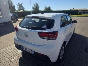White Kia Rio 2021 in Taurage, with an engine capacity of 1.20 L and mileage of 80 thousand km for 8000 €, photo 4 on AUTOMOTO.COM.LV