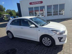White Kia Rio 2021 in Taurage, with an engine capacity of 1.20 L and mileage of 80 thousand km for 8000 €, photo 6 on AUTOMOTO.COM.LV