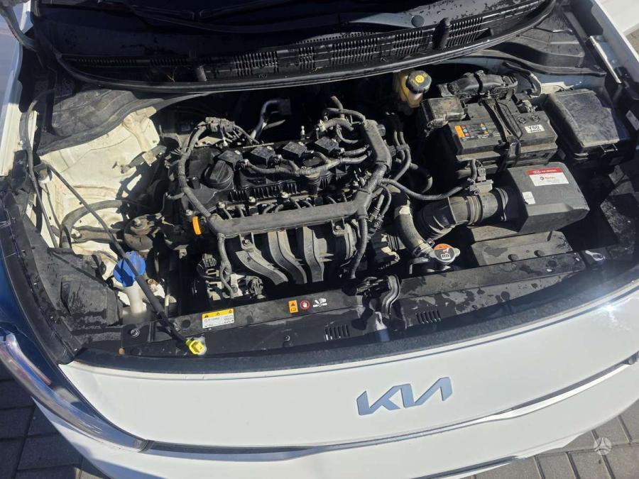 White Kia Rio 2021 in Taurage, with an engine capacity of 1.20 L and mileage of 80 thousand km for 8000 €, photo 21 on AUTOMOTO.COM.LV
