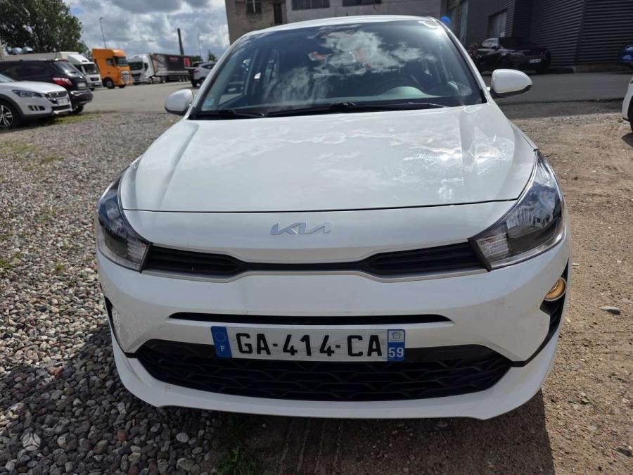 Balts Kia Rio 2021 Tauragė, ar dzinēja tilpumu 1.20 L un nobraukumu 85 tūkst. km par 9000 €, foto 9 vietnē AUTOMOTO.COM.LV