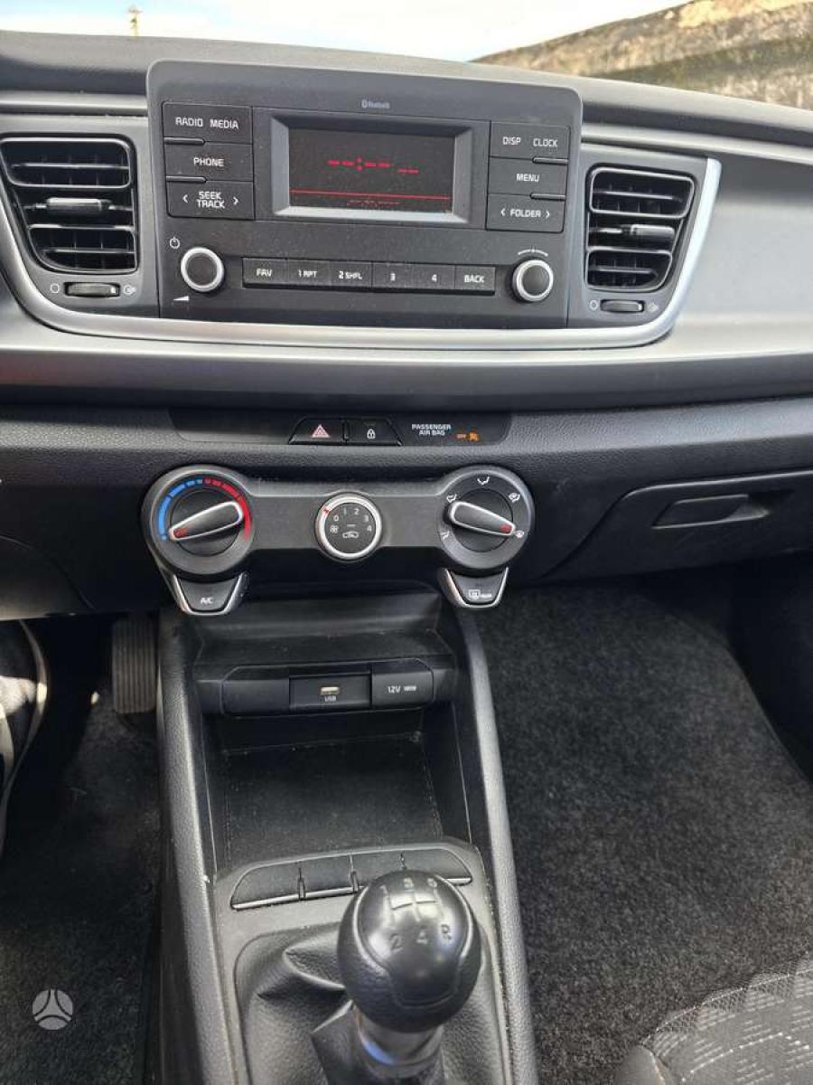 Balts Kia Rio 2021 Tauragė, ar dzinēja tilpumu 1.20 L un nobraukumu 85 tūkst. km par 9000 €, foto 12 vietnē AUTOMOTO.COM.LV