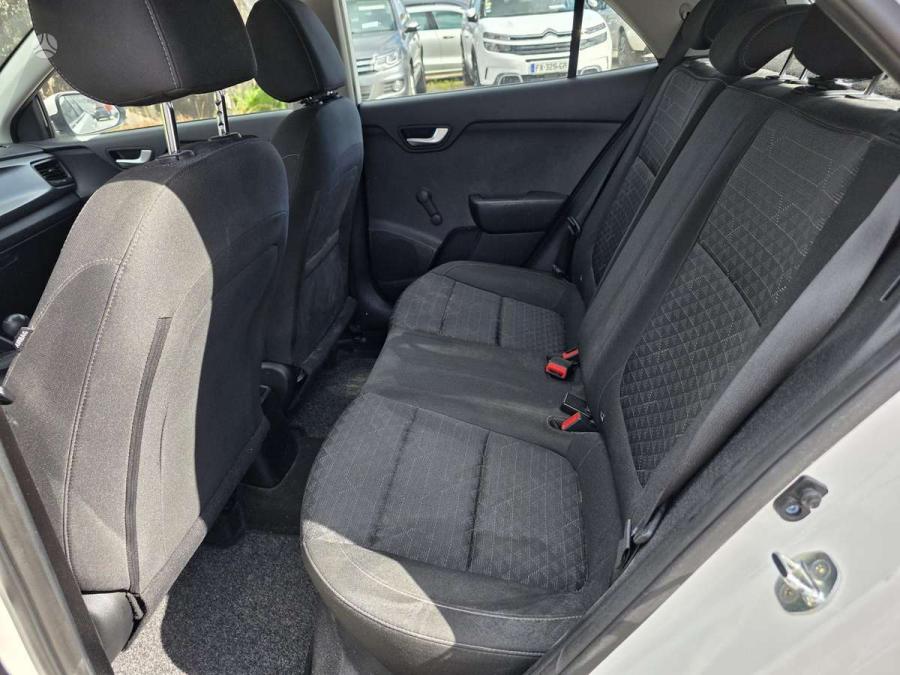 Balts Kia Rio 2021 Tauragė, ar dzinēja tilpumu 1.20 L un nobraukumu 85 tūkst. km par 9000 €, foto 18 vietnē AUTOMOTO.COM.LV