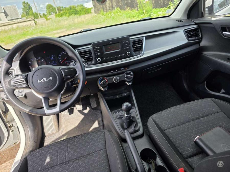 Balts Kia Rio 2021 Tauragė, ar dzinēja tilpumu 1.20 L un nobraukumu 85 tūkst. km par 9000 €, foto 19 vietnē AUTOMOTO.COM.LV