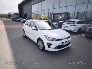 Balts Kia Rio 2023 Tallina, ar dzinēja tilpumu 1.20 L un nobraukumu 20 tūkst. km par 12800 €, foto  vietnē AUTOMOTO.COM.LV