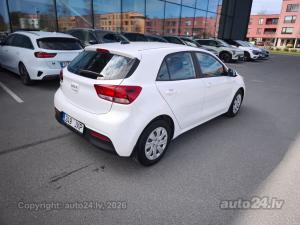 White Kia Rio 2023 in Tallinn, with an engine capacity of 1.20 L and mileage of 20 thousand km for 12800 €, photo 8 on AUTOMOTO.COM.LV