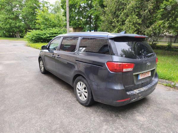 Серый Киа Седона 2016 в Шяуляй, объемом двигателя 3.30 л и пробегом 180 тыс. км за 5800 €, фото 4 на AUTOMOTO.COM.LV