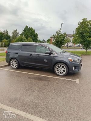 Kia Sedona 2017 in Kaunas, with an engine capacity of 3.30 L and mileage of 200 thousand km for 9700 €, photo  on AUTOMOTO.COM.LV