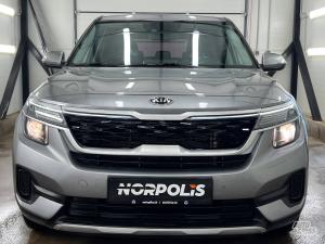 Grey Kia Seltos 2021 in Aukstieji Rusokai, with an engine capacity of 1.60 L and mileage of 241 thousand km for 13500 €, photo  on AUTOMOTO.COM.LV