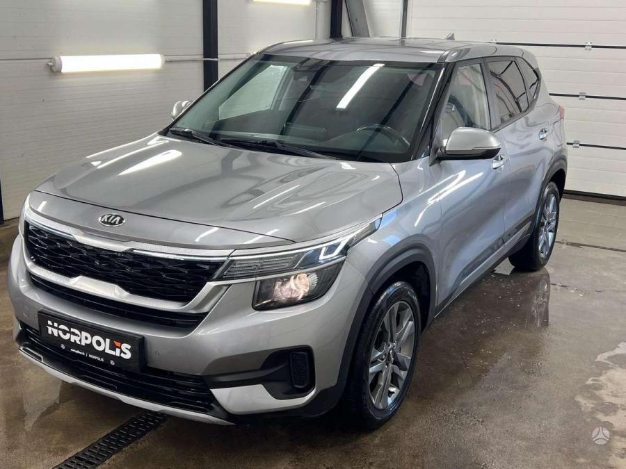 Grey Kia Seltos 2021 in Vilnius, with an engine capacity of 1.60 L and mileage of 241 thousand km for 13500 €, photo 5 on AUTOMOTO.COM.LV