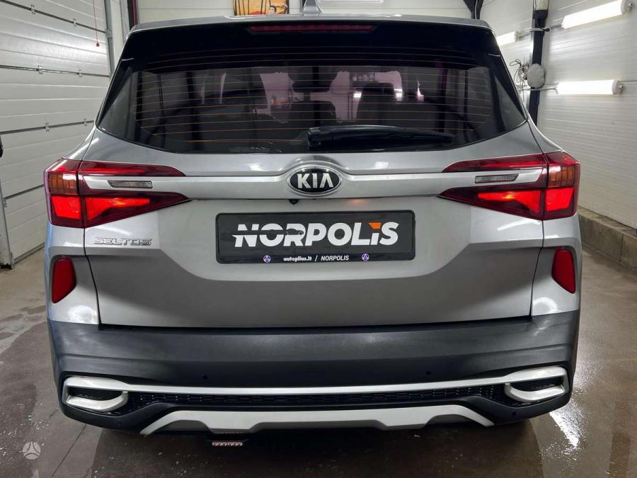 Grey Kia Seltos 2021 in Vilnius, with an engine capacity of 1.60 L and mileage of 241 thousand km for 13500 €, photo 8 on AUTOMOTO.COM.LV