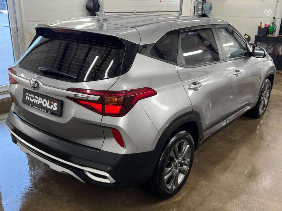 Grey Kia Seltos 2021 in Vilnius, with an engine capacity of 1.60 L and mileage of 241 thousand km for 13500 €, photo 10 on AUTOMOTO.COM.LV